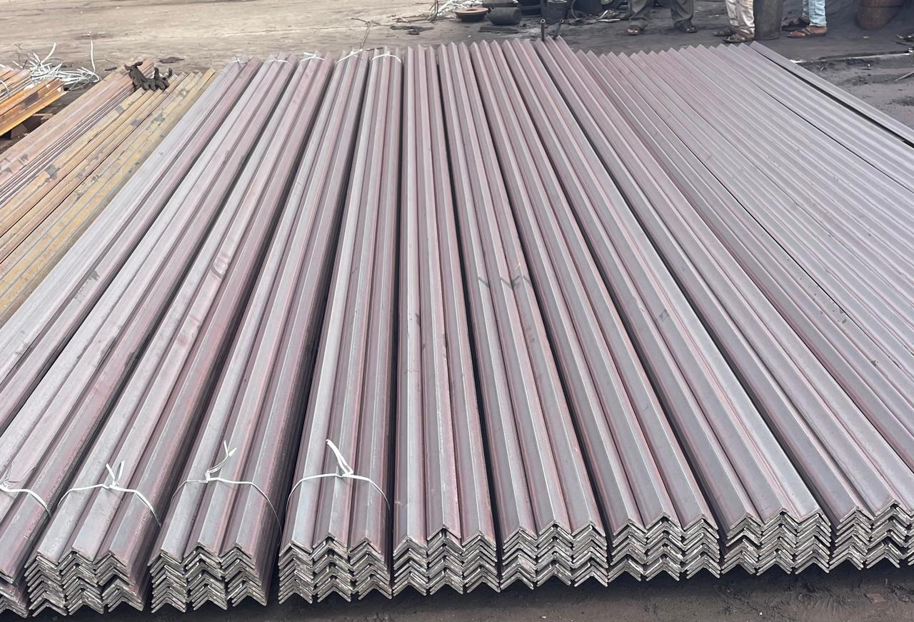 MS Equal Angles Supplier for Gulf | Structural Steel – Heera Metals